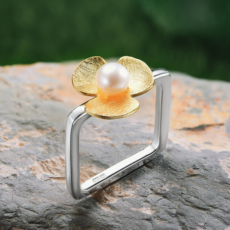 The Clover Pearl Ring - Rozzita.com